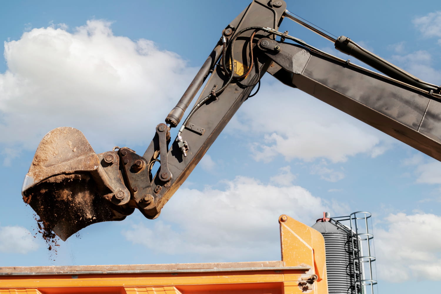 How a Grab for Excavator Boosts Worksite Efficiency